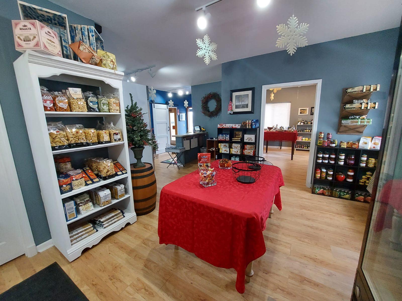 La Rocca’s Imports and Specialties – La Rocca’s Pizzeria